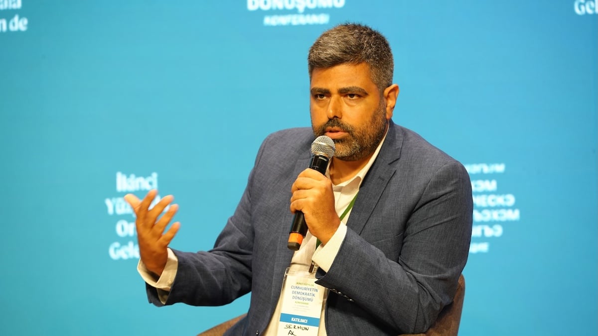 Cumhuriyetin Demokratik Dönüşümü Konferansı: “Süreç, dünyaya örnek ...